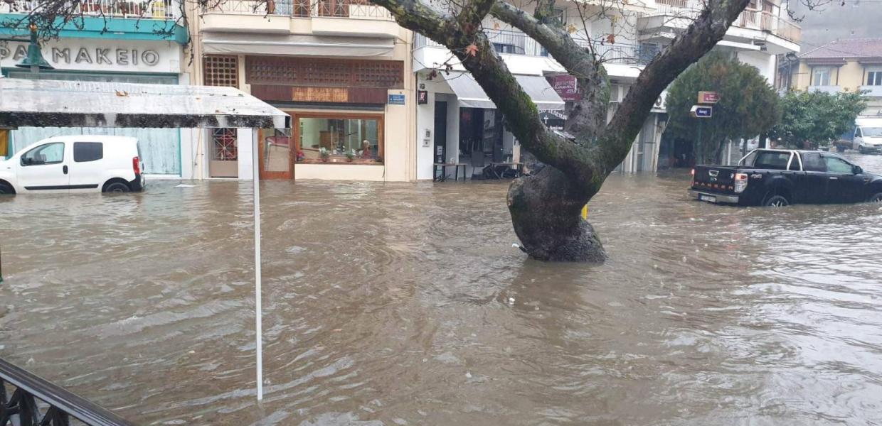 Εικόνες ολικής καταστροφής στην Αριδαία – PellaSimera.gr