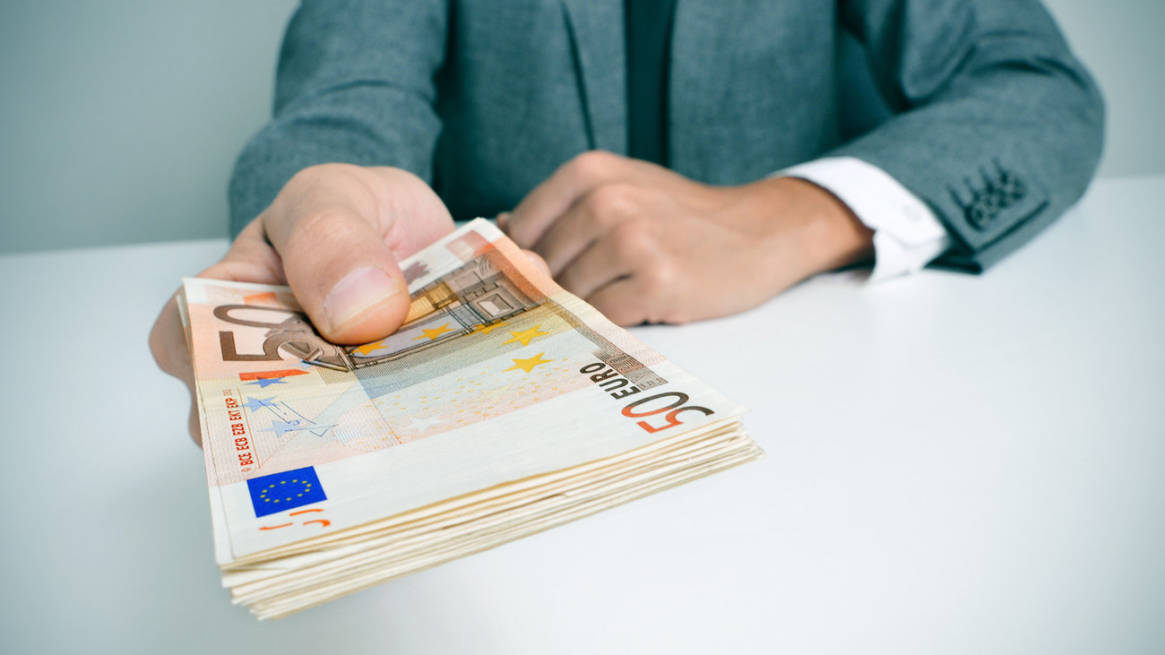 Αυτός ήταν ο μισθός του σταθμάρχη – PellaSimera.gr
