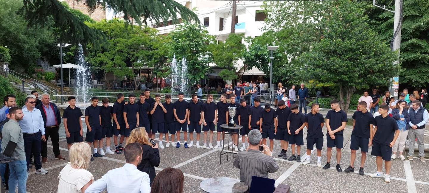 Ο Εδεσσαϊκός τίμησε τους πρωταθλητές – ποδοσφαιριστές Κ16 της ΕΠΣ ...